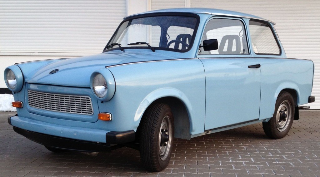 Trabant 601, gletscherblau, Frontansicht | Erlebnis Trabant